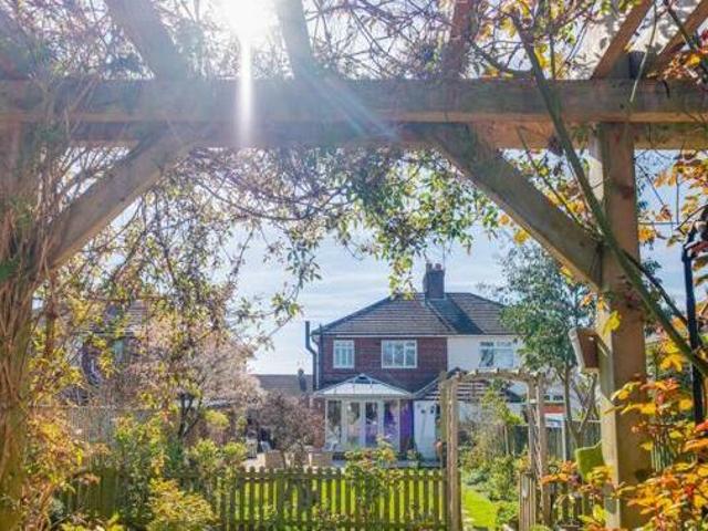 3 Bedroom Semi detached House For Sale In Ness, Neston