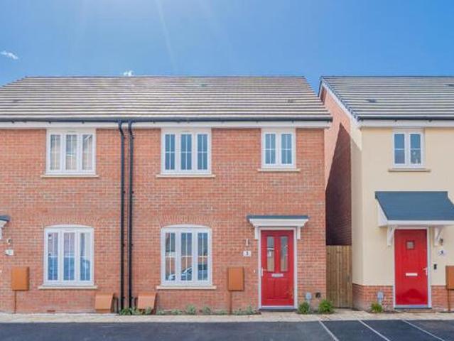 3 Bedroom Semi detached House For Sale In Newton Leys