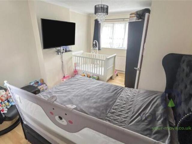 3 bedroom semi detached house for sale in Newton Road, Bedford, Bedfordshire, MK42