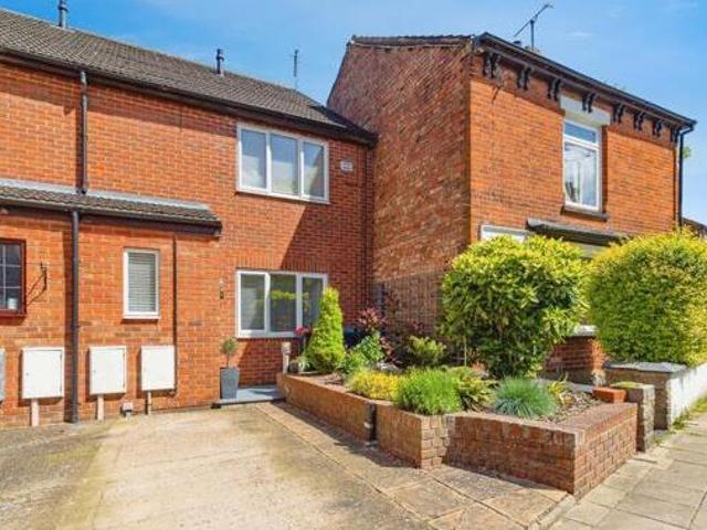 3 Bedroom Semi detached House For Sale In New Bradwell