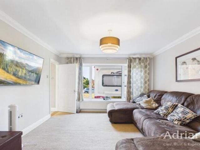 3 bedroom semi detached house for sale in New Road, Broomfield, Chelmsford, CM1 7AN, CM1