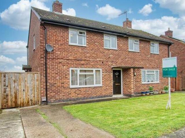3 Bedroom Semi detached House For Sale In New Tupton, Chesterfield