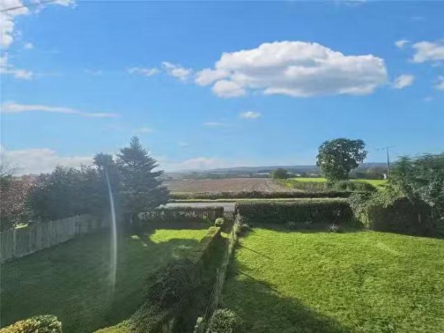 3 Bedroom Semi detached House For Sale In Newbarn Cottages, Ti.