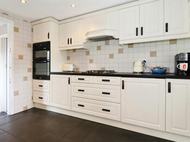 3 bedroom semi detached house for sale in Newbolds Road, Fallings Park, Wolverhampton, WV10