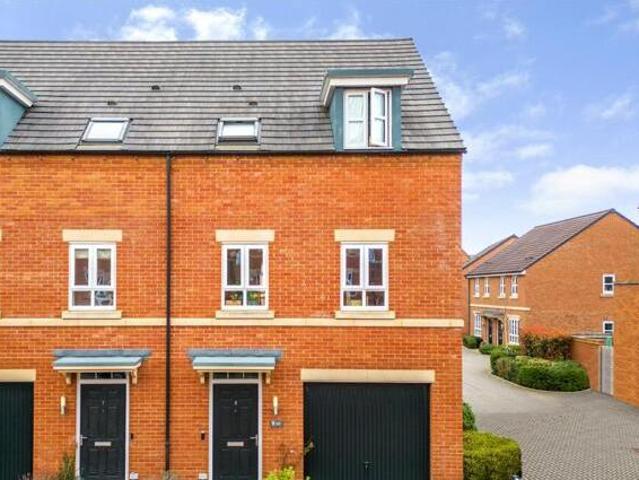 3 Bedroom Semi detached House For Sale In Newbury, Berkshire