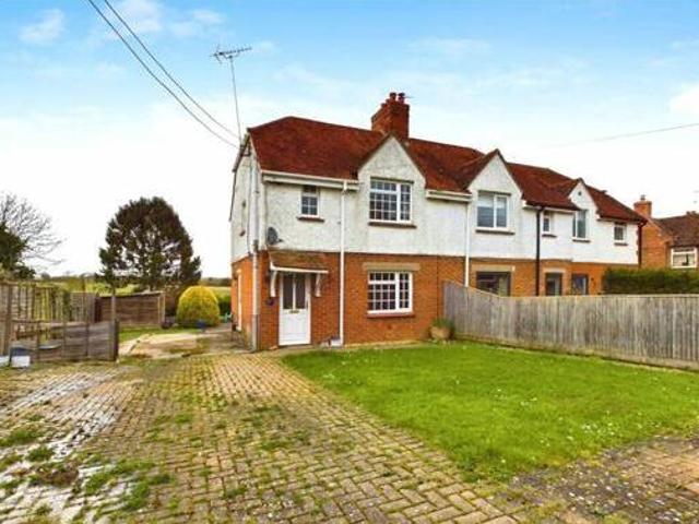 3 Bedroom Semi detached House For Sale In Newbury, Berkshire
