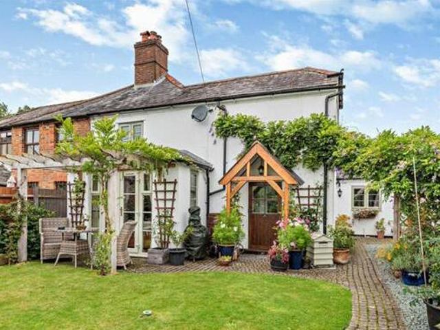 3 Bedroom Semi detached House For Sale In Newbury, Hampshire