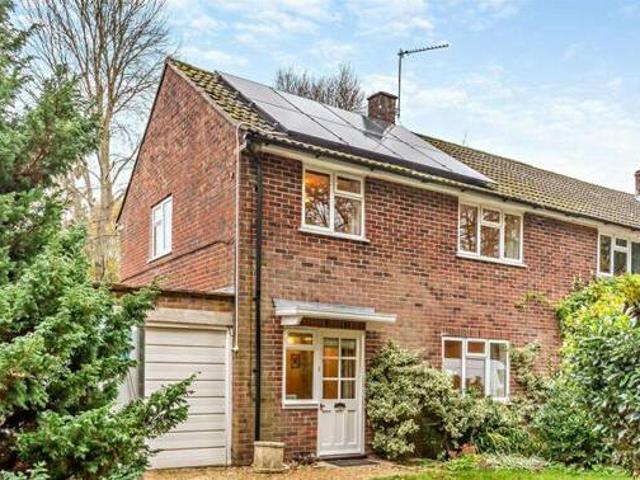 3 Bedroom Semi detached House For Sale In Newbury, Hampshire