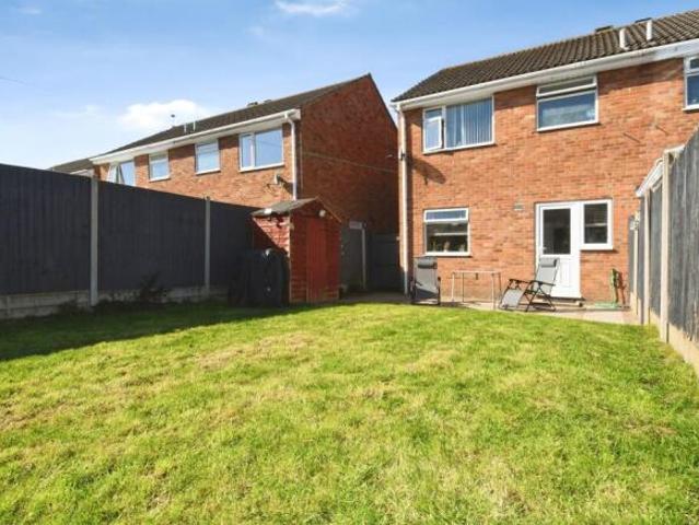 3 bedroom semi detached house for sale in Newhaven Drive, Lincoln, LN5