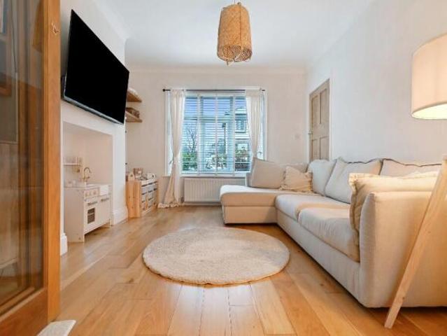 3 bedroom semi detached house for sale in Newlaithes Gardens, Horsforth, LS18