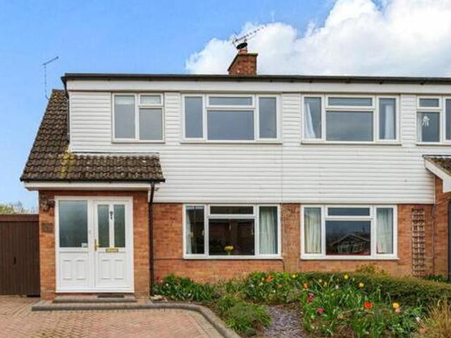 3 Bedroom Semi detached House For Sale In North Warnborough, Hook
