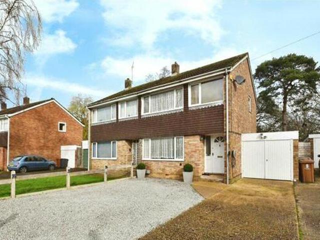 3 Bedroom Semi detached House For Sale In North Baddesley, Southampton