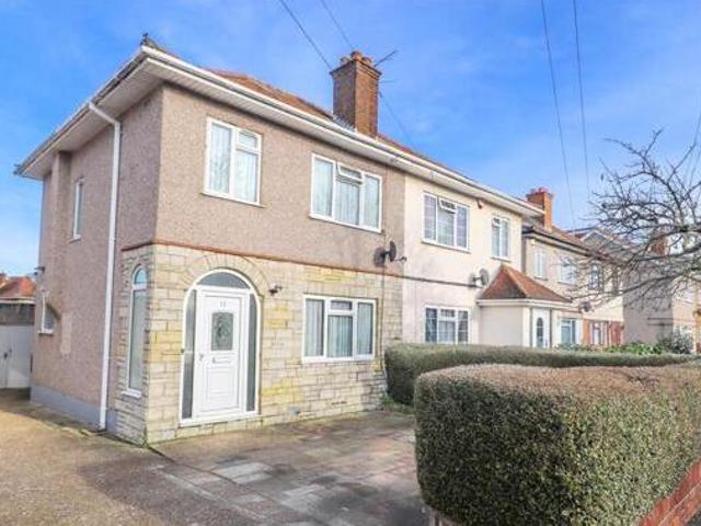 3 Bedroom Semi detached House For Sale In North Hayes