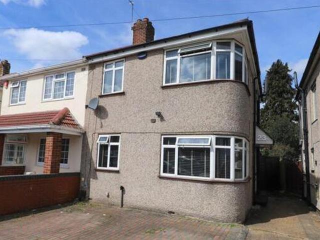 3 Bedroom Semi detached House For Sale In North Hayes