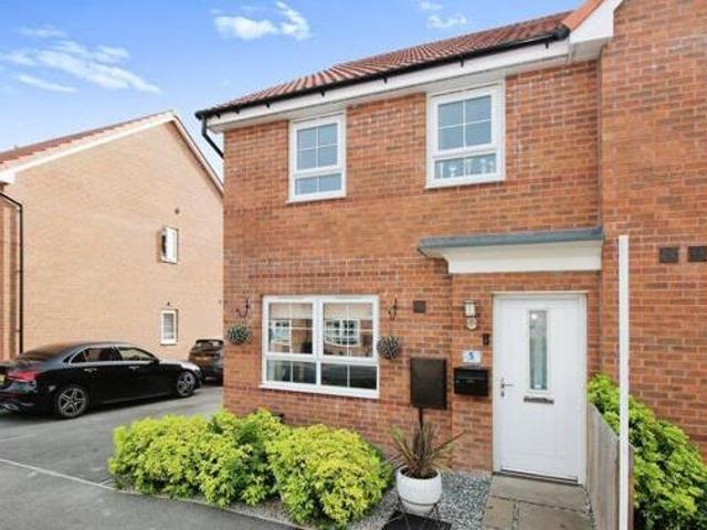 3 Bedroom Semi detached House For Sale In North Hykeham