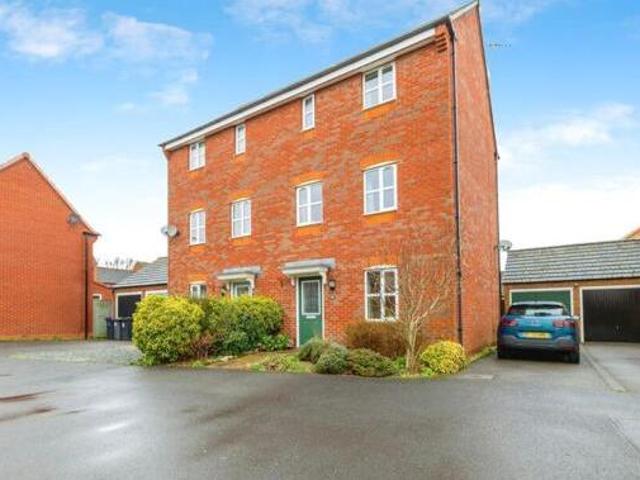 3 Bedroom Semi detached House For Sale In North Hykeham