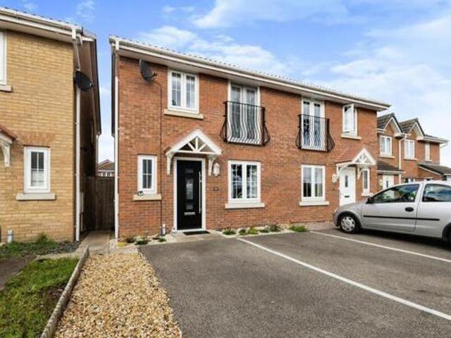 3 Bedroom Semi detached House For Sale In North Hykeham