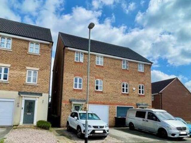 3 Bedroom Semi detached House For Sale In North Hykeham