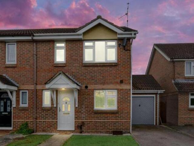 3 Bedroom Semi detached House For Sale In North Shoebury, Essex