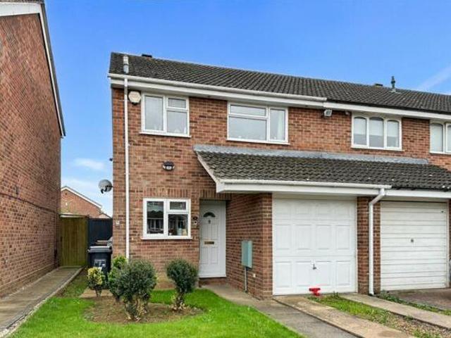 3 Bedroom Semi detached House For Sale In Northampton