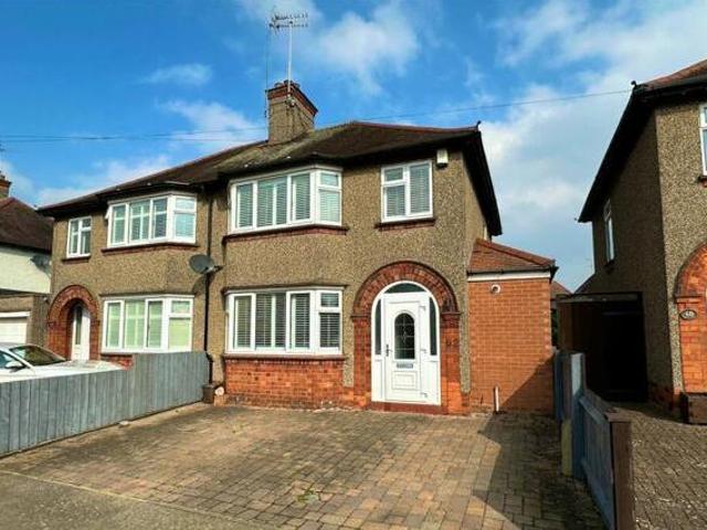 3 Bedroom Semi detached House For Sale In Northampton