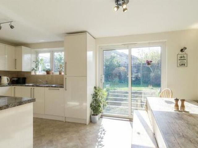 3 Bedroom Semi detached House For Sale In Northampton
