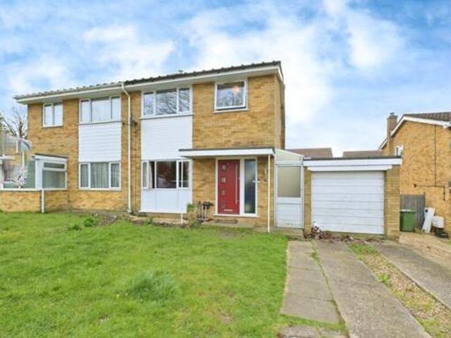 3 Bedroom Semi detached House For Sale In Northampton, Northamptonshire