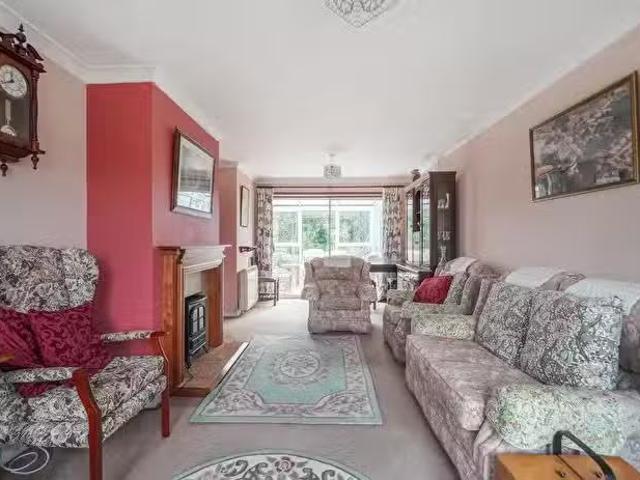 3 Bedroom Semi Detached House For Sale In Northchapel, Petwort.