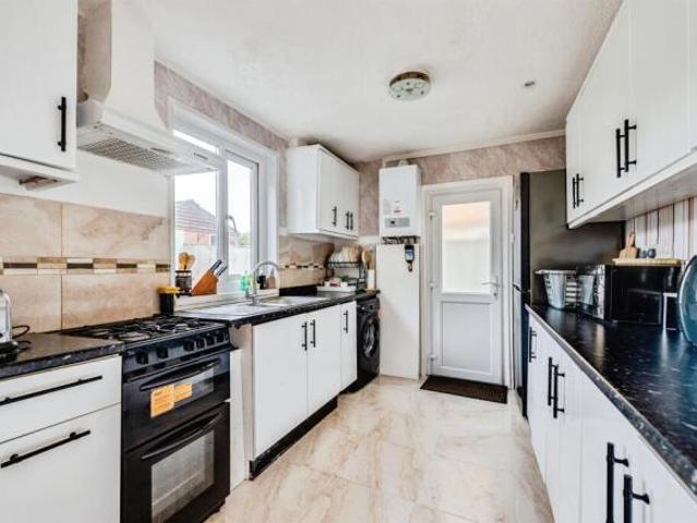 3 bedroom semi detached house for sale in Northern Road, Swindon, SN2