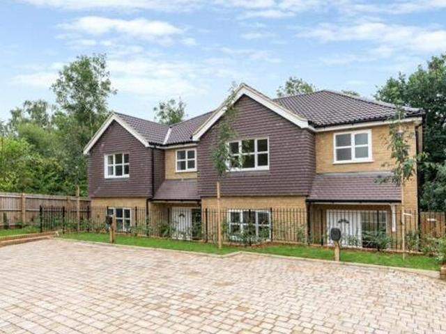 3 Bedroom Semi detached House For Sale In Northwood, Middlesex