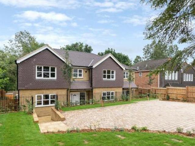 3 Bedroom Semi detached House For Sale In Northwood, Middlesex