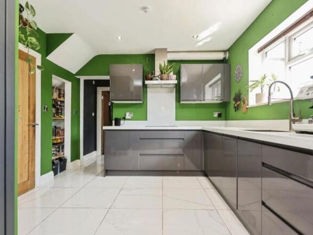 3 bedroom semi detached house for sale in Norton Road, Worcester, WR5