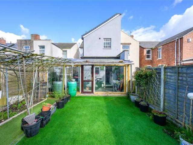 3 bedroom semi detached house for sale in Norfolk Road, Merridale, Wolverhampton, West Midlands, WV3