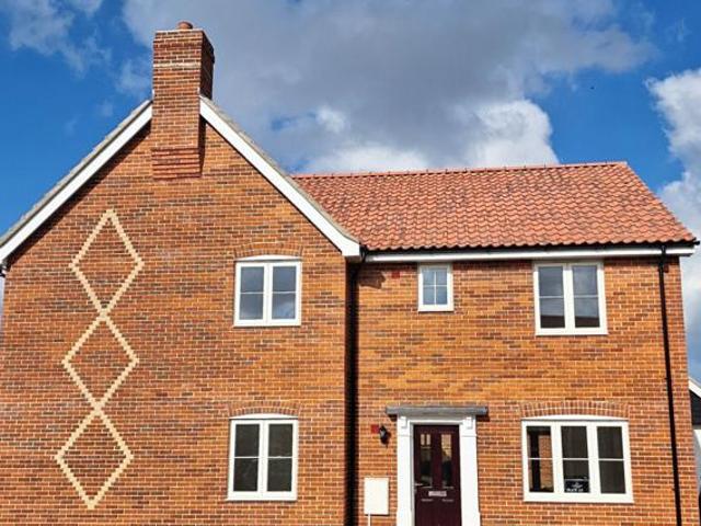 3 Bedroom Semi detached House For Sale In Norfolk