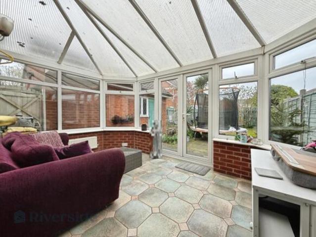 3 bedroom semi detached house for sale in Ocean Boulevard, Hull, HU9