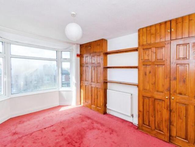 3 bedroom semi detached house for sale in Oaktree Road, Southampton, SO18
