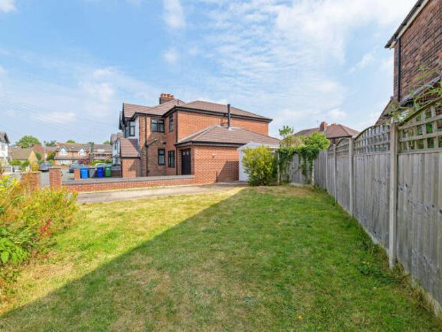 3 bedroom semi detached house for sale in Oakdale Avenue, Stockton Heath, WA4