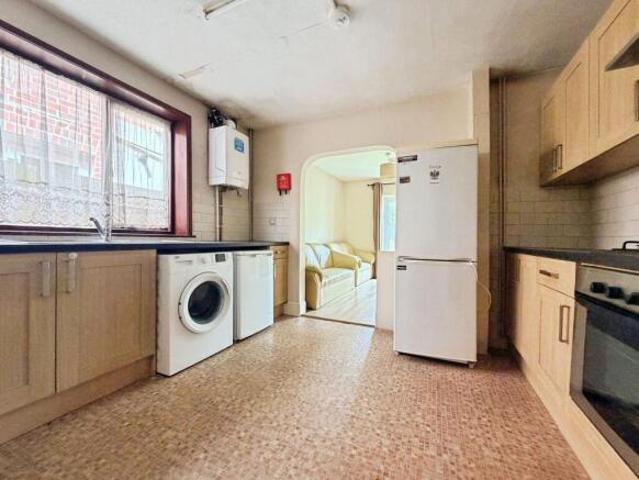 3 bedroom semi detached house for sale in Oakley Road, Southampton, SO16