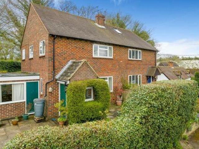 3 Bedroom Semi detached House For Sale In Odiham, Hook