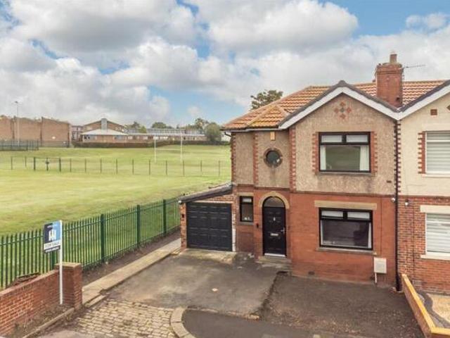 3 Bedroom Semi detached House For Sale In Off Boothroyd Lane, Dewsbury