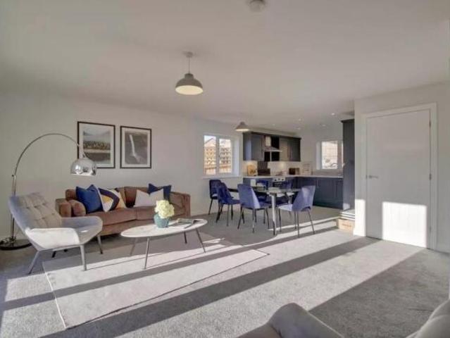 3 bedroom semi detached house for sale in Old Farm Rise, BD2 3GG, BD2
