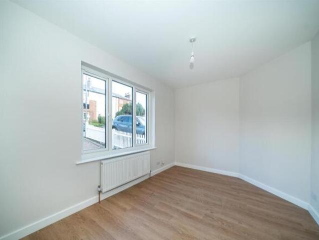 3 bedroom semi detached house for sale in Old London Road, St. Albans, AL1