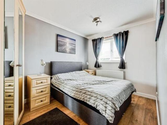 3 bedroom semi detached house for sale in Olive Grove, Swindon, SN25