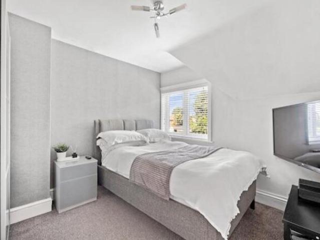 3 bedroom semi detached house for sale in Ongar Road, Kelvedon Hatch, CM15