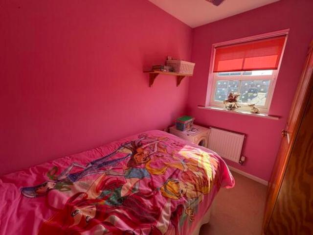 3 bedroom semi detached house for sale in Onsetter Road, Berryhill, Stoke on trent, ST2