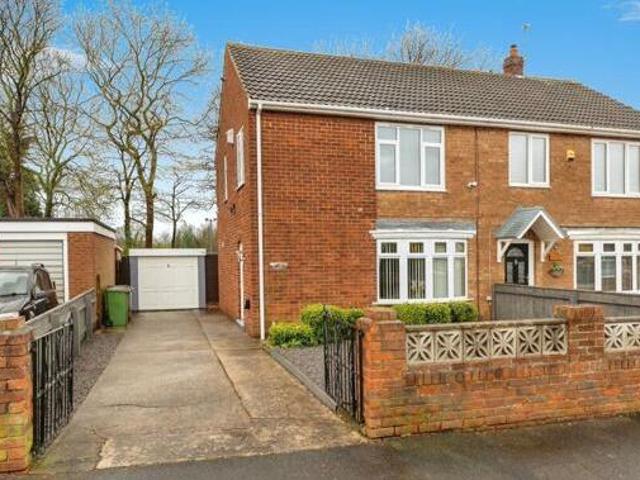 3 Bedroom Semi detached House For Sale In Ormesby