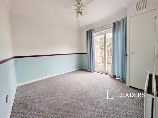 3 bedroom semi detached house for sale in Orwell Close, Southampton, Hampshire, SO16