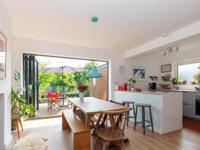 3 Bedroom Semi detached House For Sale In Oundle