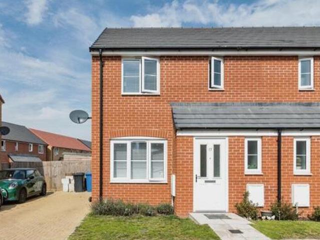 3 Bedroom Semi detached House For Sale In Oulton