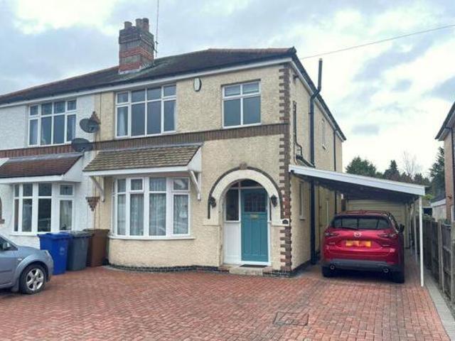 3 Bedroom Semi detached House For Sale In Outwoods, Burton on trent